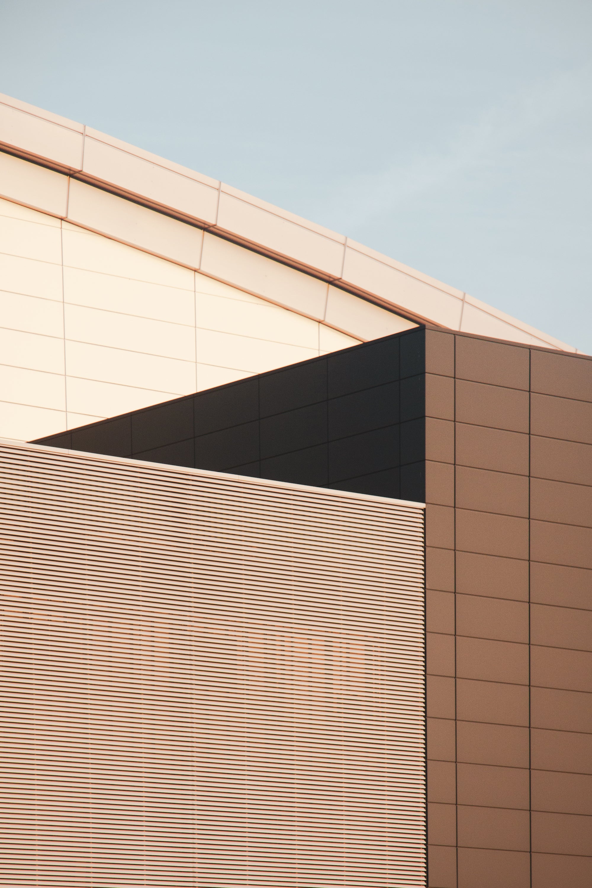 Geometric – Opposite Wall